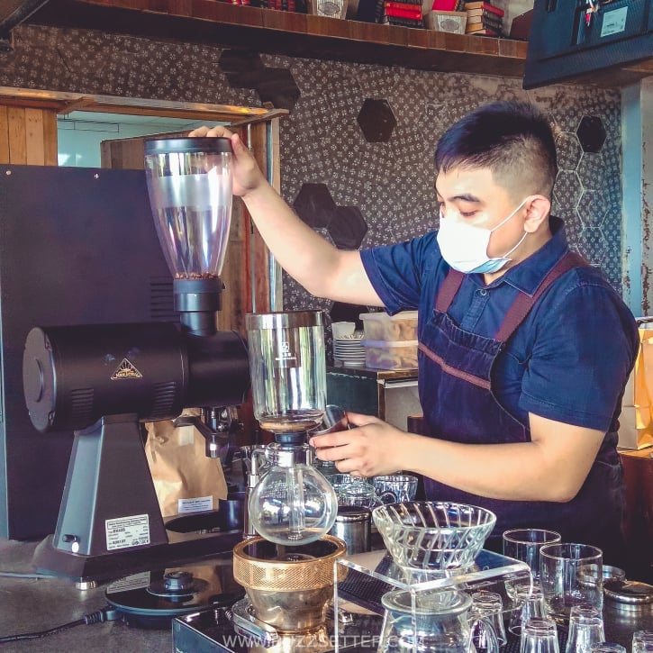 RUINED PROJECT? A Hidden Coffee Cafe in TAGAYTAY! - Buzzsetter
