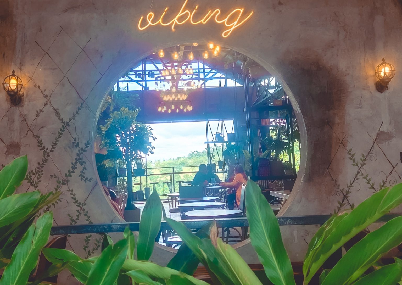 RUINED PROJECT? A Hidden Coffee Cafe in TAGAYTAY! - Buzzsetter
