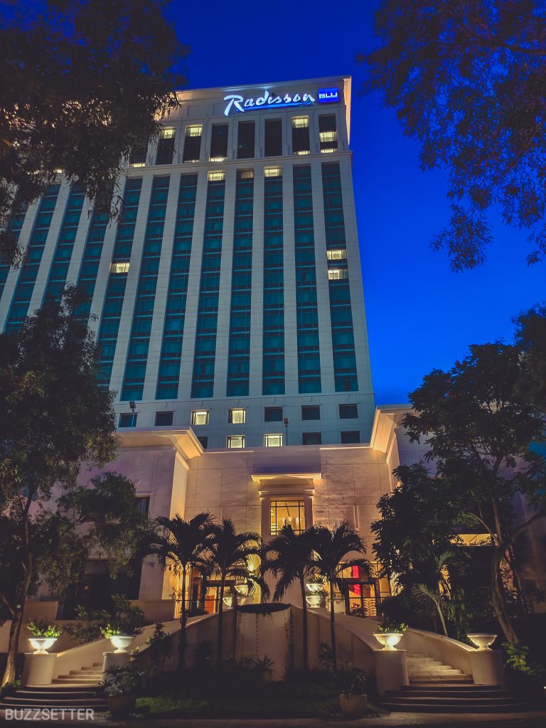 RADISSON BLU CEBU: Pet-Friendly Hotel With A Panoramic View Of The City ...