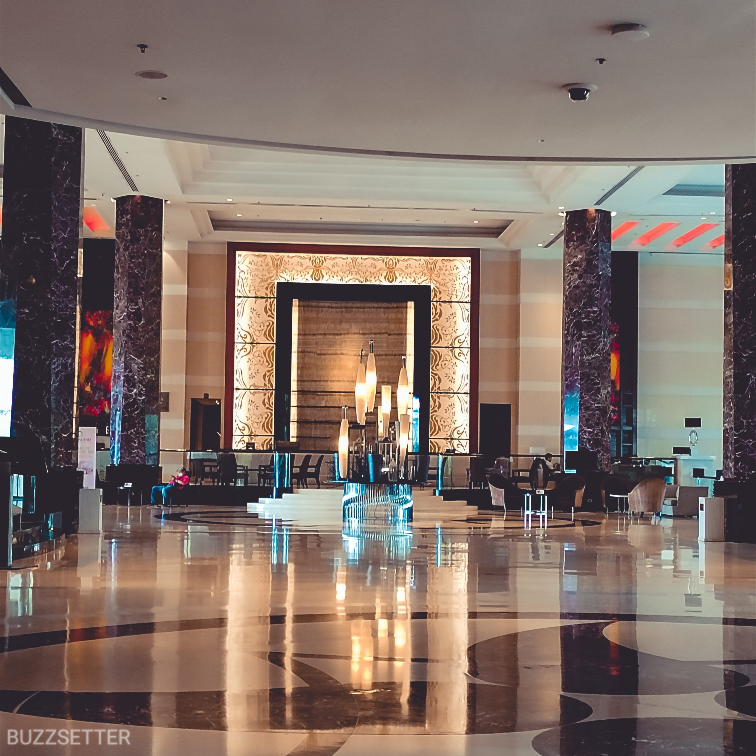 RADISSON BLU CEBU: Pet-Friendly Hotel With A Panoramic View Of The City ...
