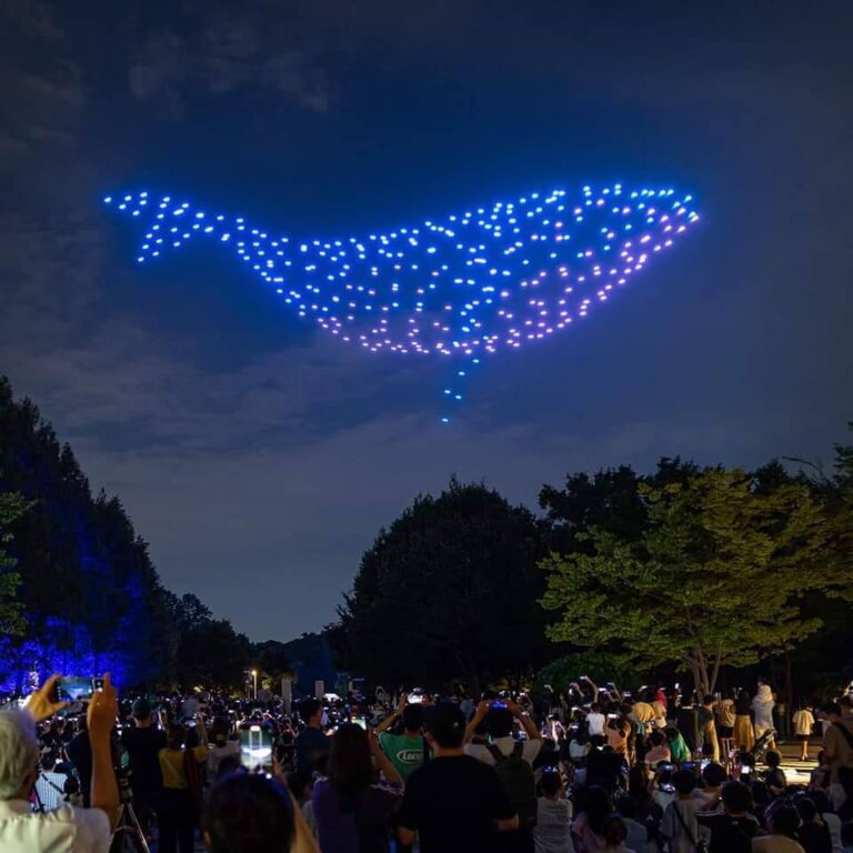 Organized by Greenpeace Korea, Three hundred drones illuminated the sky ...